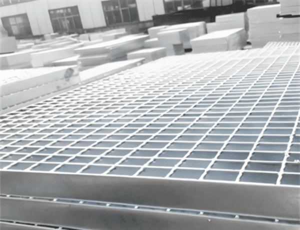 Hand-Welded VS Machine-Press-Welded Steel Gratings